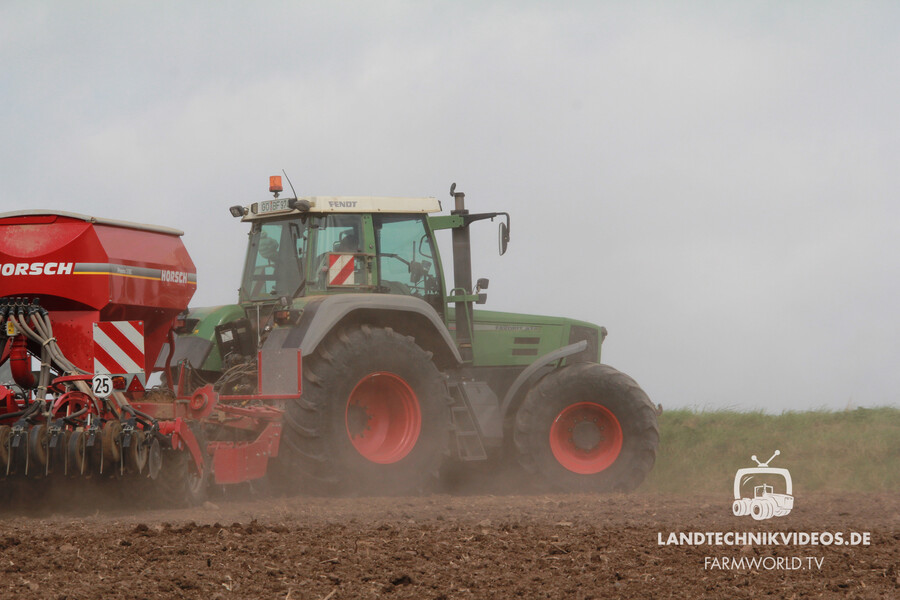 Fendt Favorit 818 + Pronto - farmworld.tv