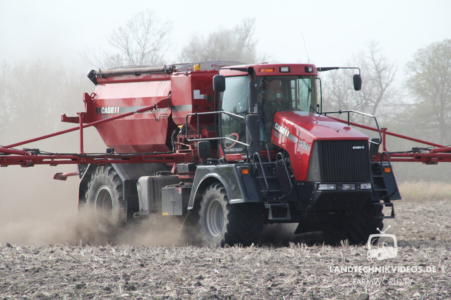 Case IH 4520 - farmworld.tv