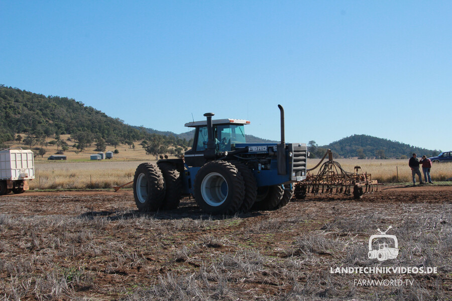 Ford Versatile 946 - farmworld.tv