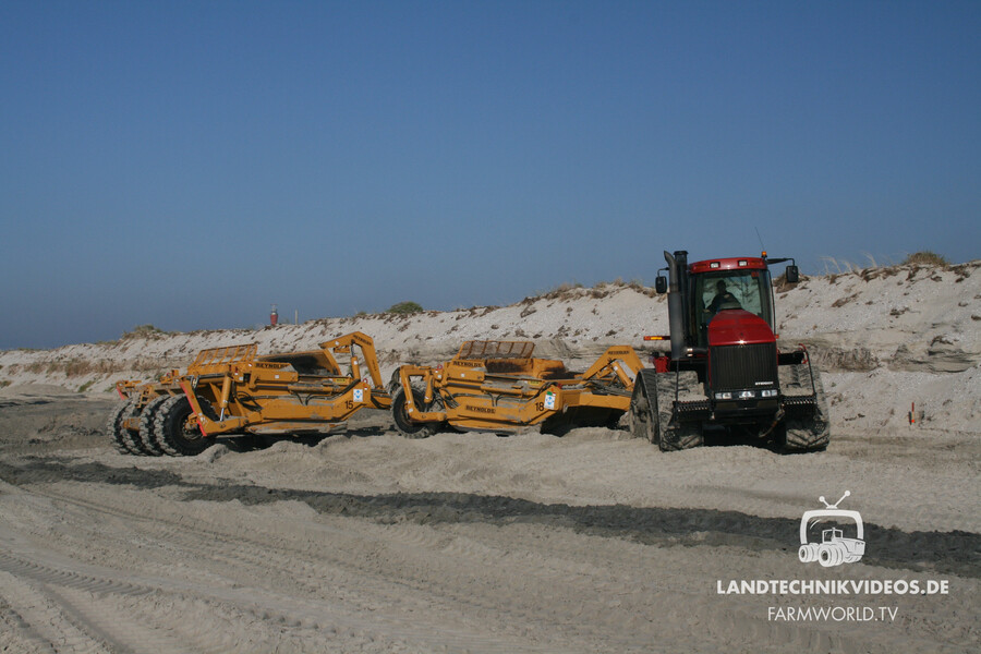 Case IH Quadtrac 485 Scraper - farmworld.tv