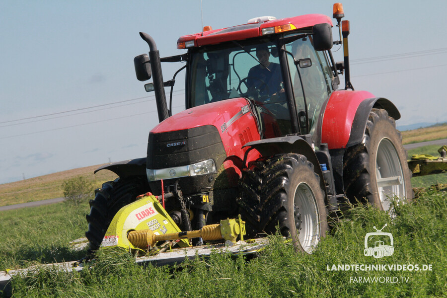 Case IH Puma 230 CVT mit Mähwerk - farmworld.tv