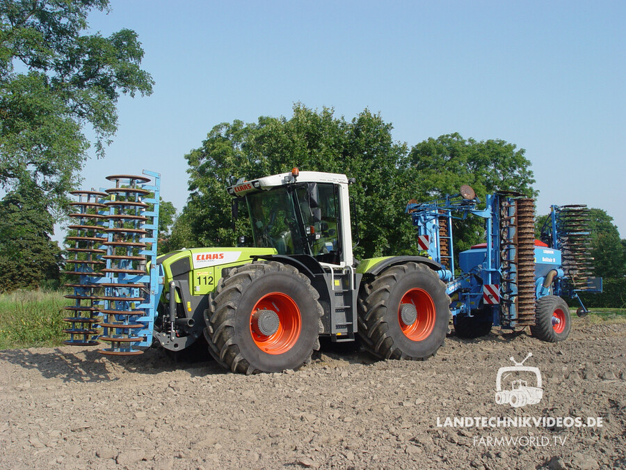 Claas Xerion 3300 - farmworld.tv