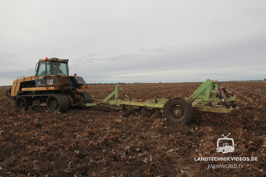 Cat 85D in Australien - farmworld.tv