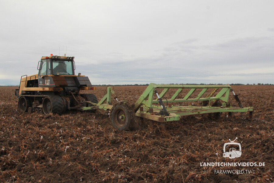 Cat 85D in Australien - farmworld.tv