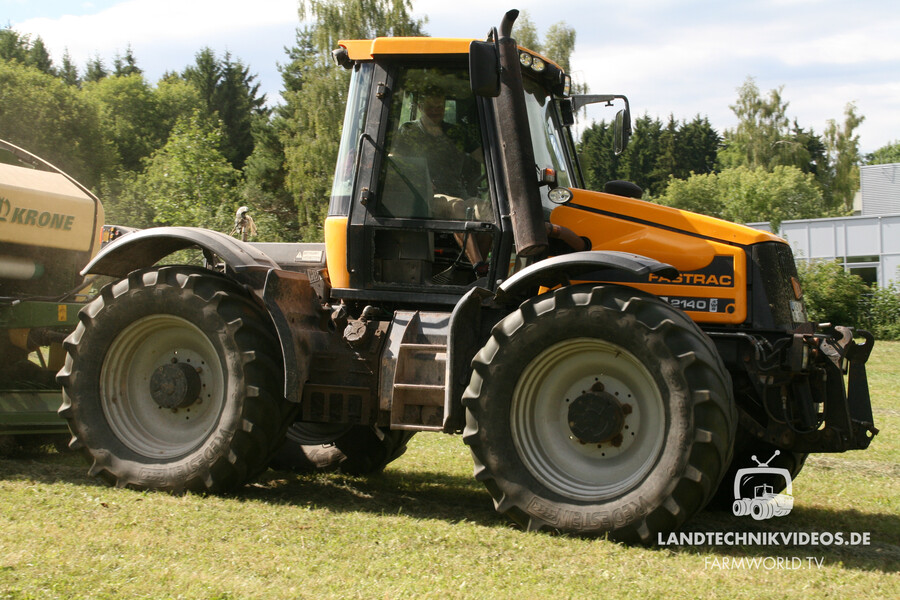 JCB Fastrac 2140 - farmworld.tv