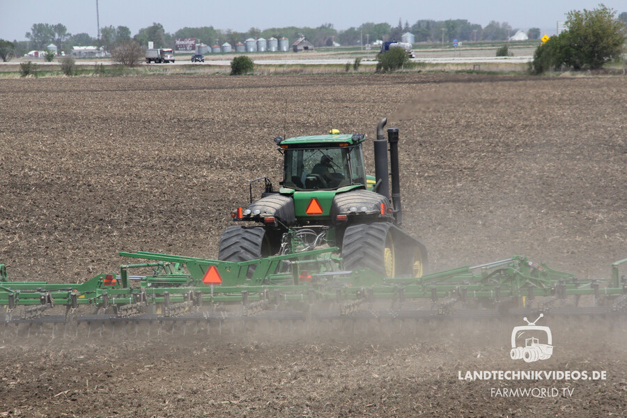 John Deere 9530T - farmworld.tv