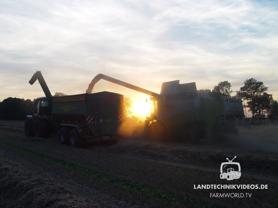 Claas Xerion 3300 - farmworld.tv