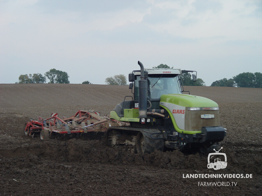 Claas 85E Raupe - farmworld.tv