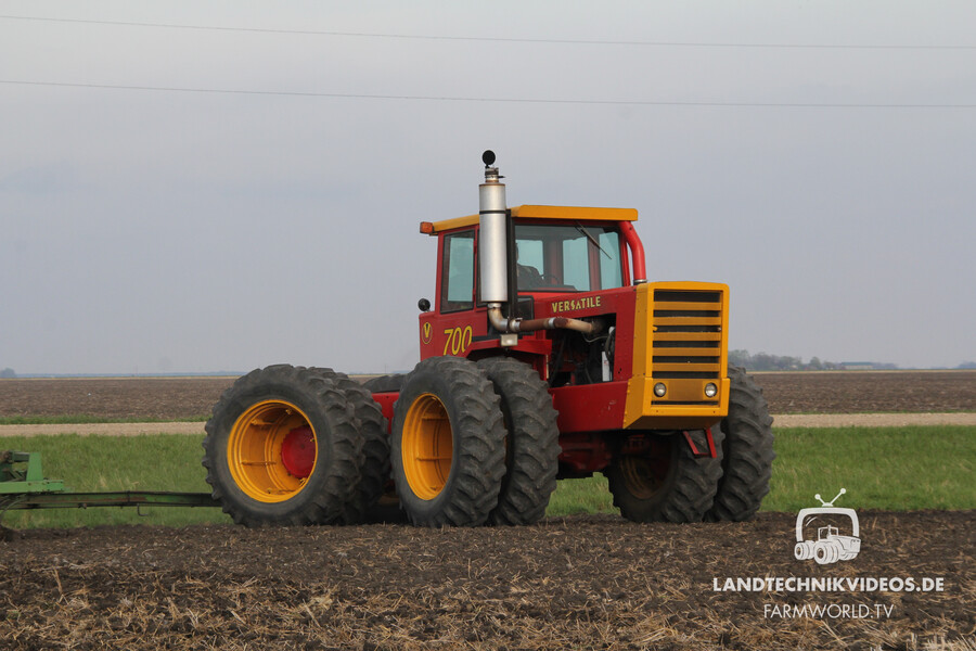 Versatile 700 - farmworld.tv