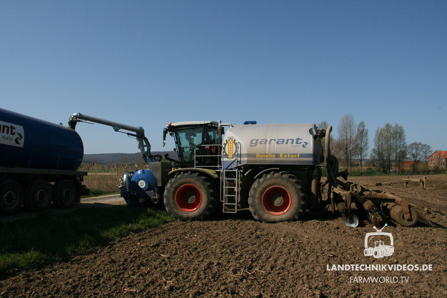Claas Xerion 3800 Saddle Trac - farmworld.tv