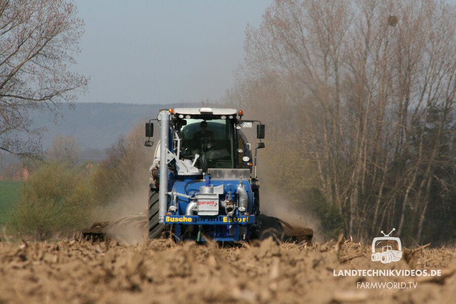 Claas Xerion 3800 Saddle Trac - farmworld.tv