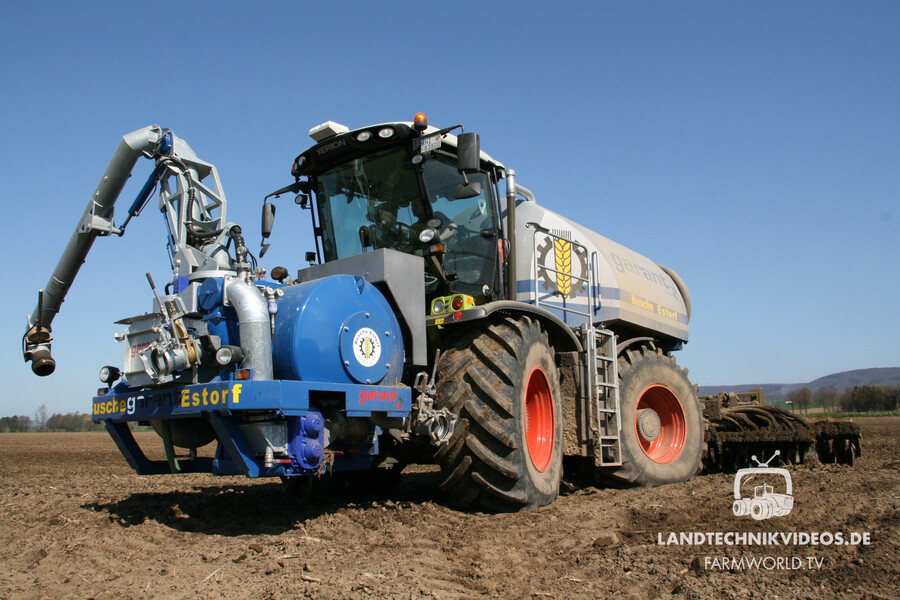 Claas Xerion 3800 Saddle Trac - farmworld.tv