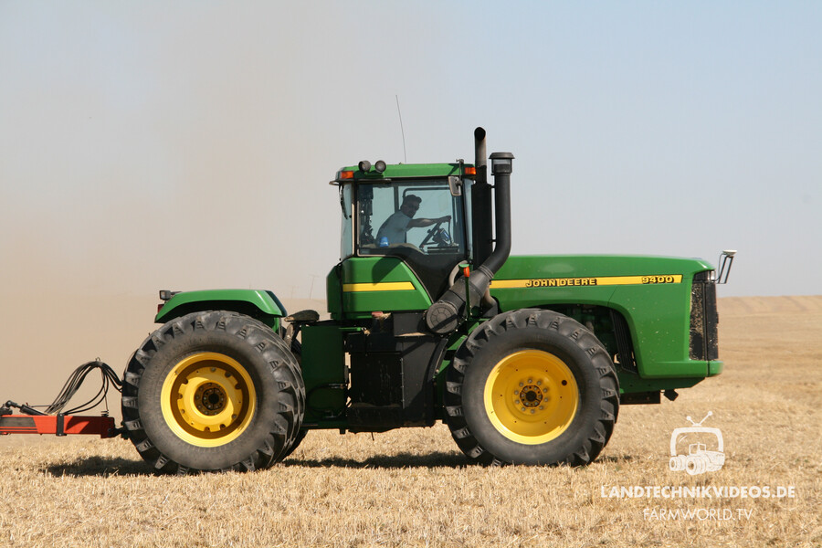 John Deere 9400 + Striegel - farmworld.tv