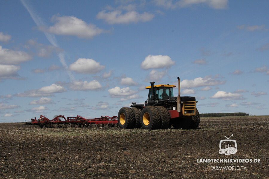 Versatile 976 und 800 - farmworld.tv