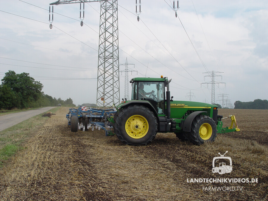 John Deere 8410 - farmworld.tv