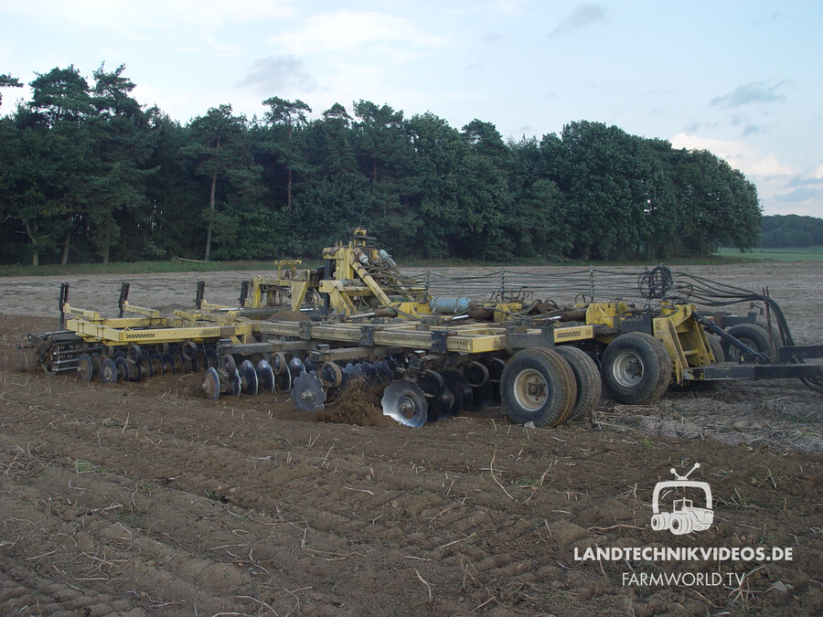 AGCO Challenger MT865 - farmworld.tv