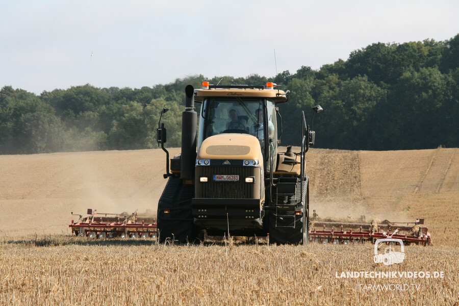 Challenger MT865C & Carrier - farmworld.tv