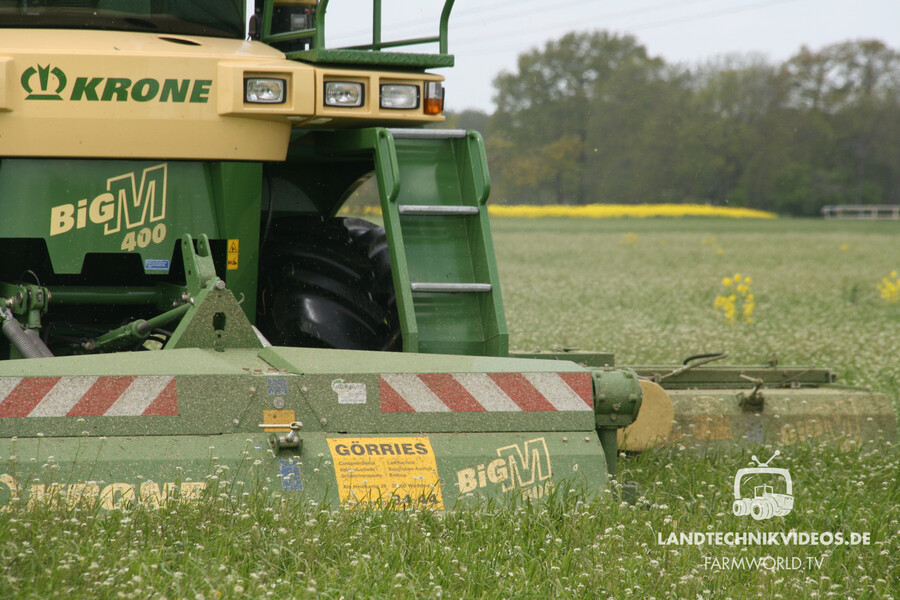 Krone BiG M 400 - farmworld.tv