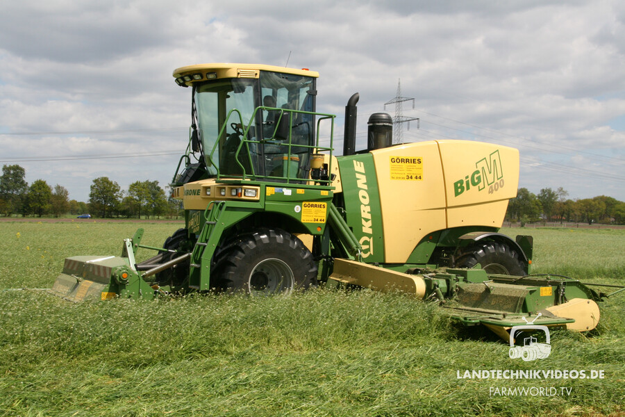 Krone BiG M 400 - farmworld.tv