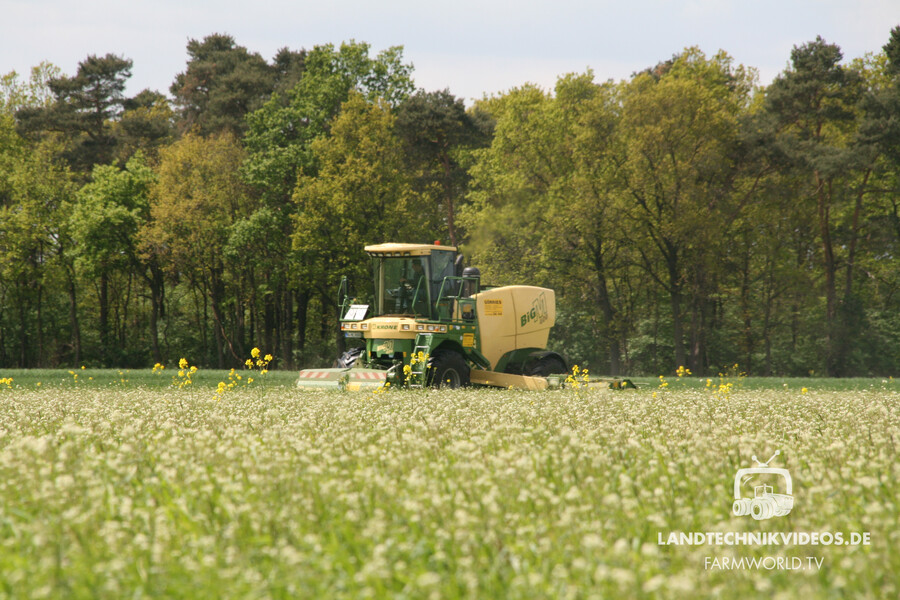 Krone BiG M 400 - farmworld.tv