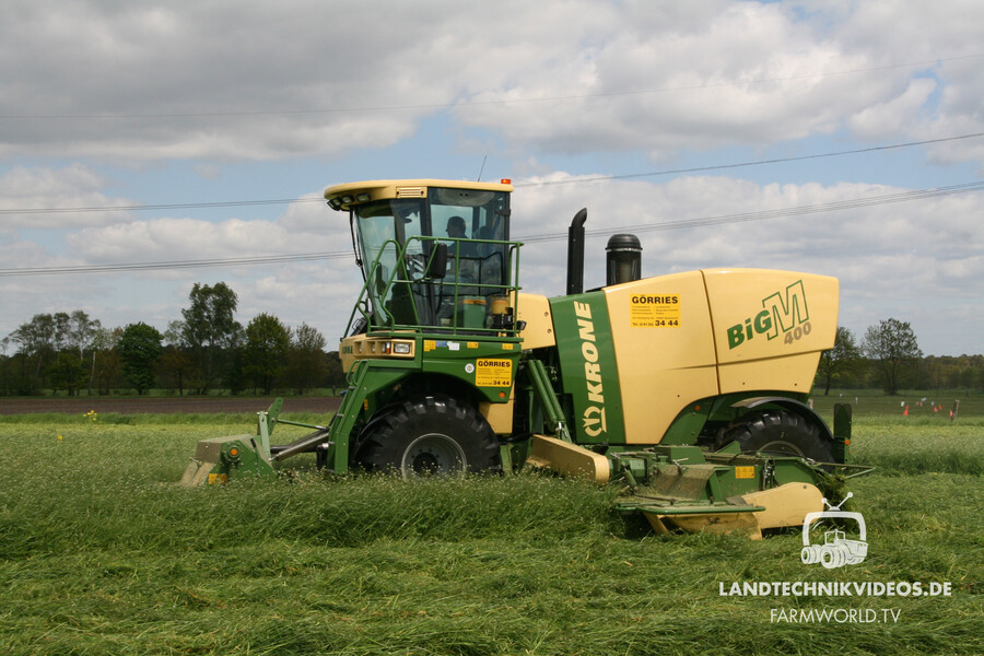 Krone BiG M 400 - farmworld.tv