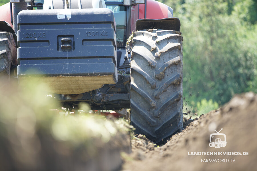Steyr CVT 170 + Pöttinger Pflug - farmworld.tv