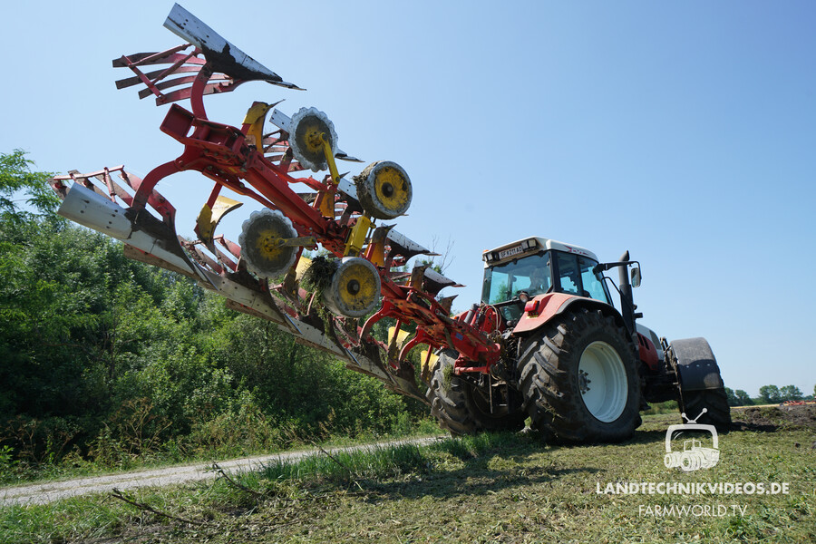 Steyr CVT 170 + Pöttinger Pflug - farmworld.tv
