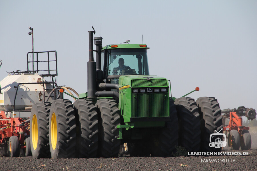 John Deere 8970 - farmworld.tv