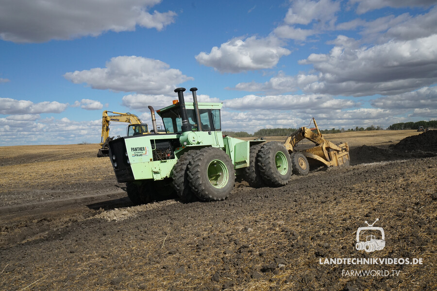 Case IH 9180 & Panther Hope Creek Farms - farmworld.tv