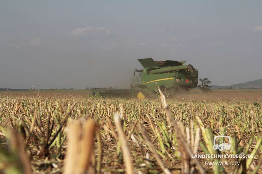 John Deere s690i - farmworld.tv