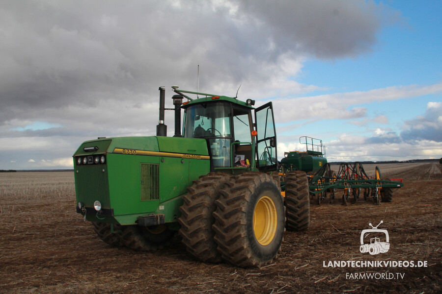John Deere 8770 in Australien - farmworld.tv