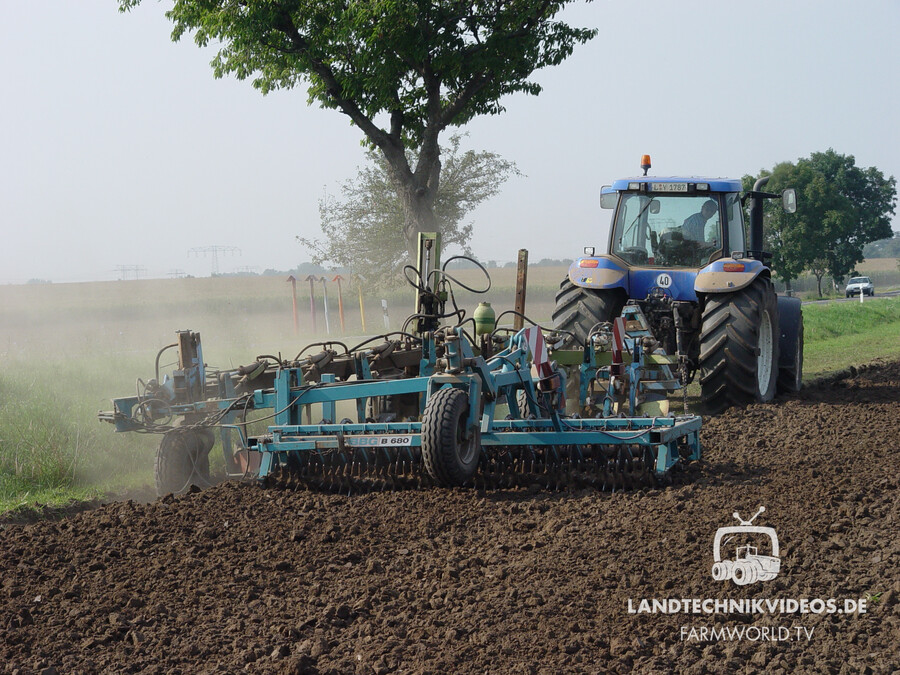 John Deere 8400 und New Holland TG 285 - farmworld.tv