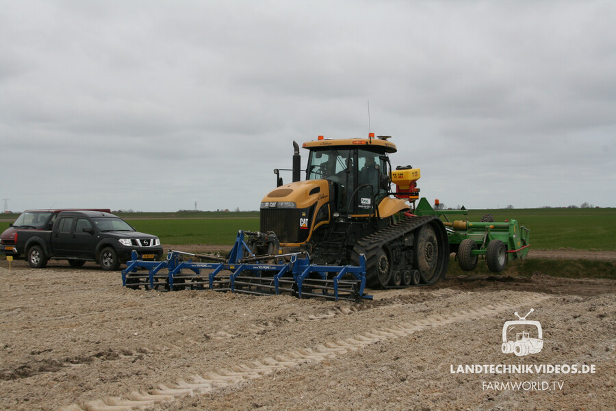 Challenger MT 765B - farmworld.tv