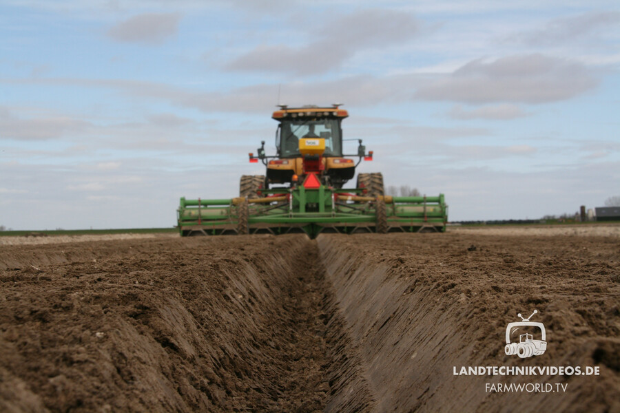 Challenger MT 765B - farmworld.tv