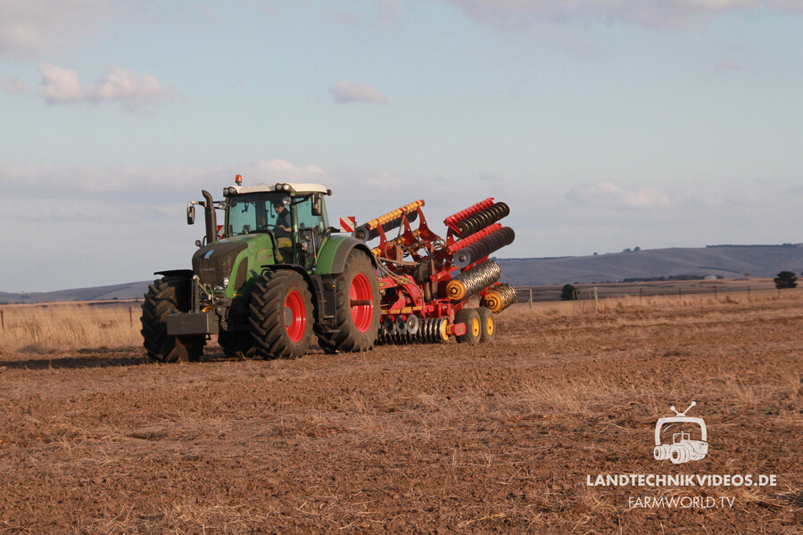 Fendt 924 Vario + Carrier - farmworld.tv
