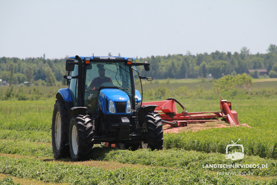 New Holland T6.140 & Kuhn - farmworld.tv