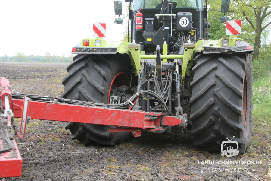 Claas Xerion 5000 mit Horsch Tiger - farmworld.tv
