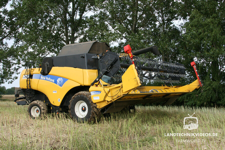 New Holland CX880 - farmworld.tv