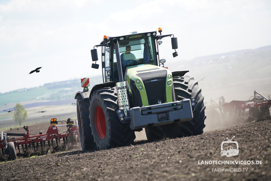 Claas Xerion 4500 in Sibirien - farmworld.tv