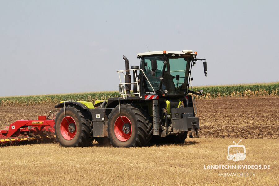 Claas Claas Xerion 3800 Saddle Trac - farmworld.tv