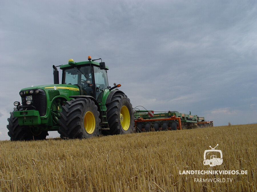 John Deere 8520 - farmworld.tv