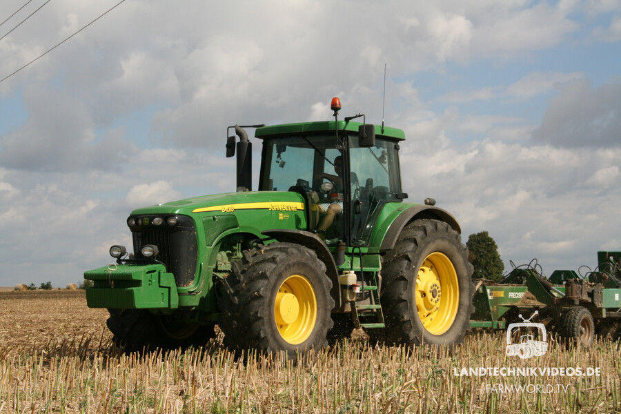 John Deere 8420 - farmworld.tv