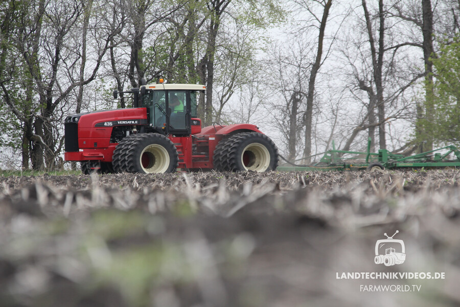 Versatile 435 - farmworld.tv