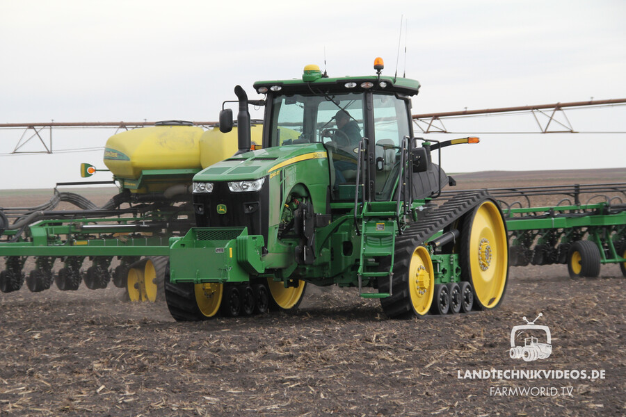 John Deere 8360RT DB Planter - farmworld.tv