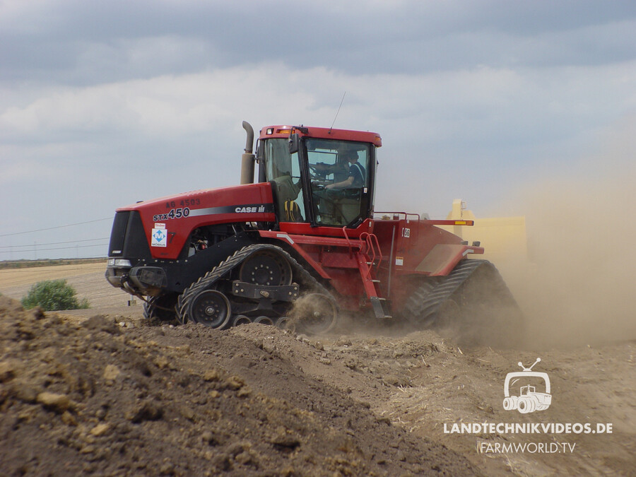 Case IH Quadtrac STX 450 - farmworld.tv